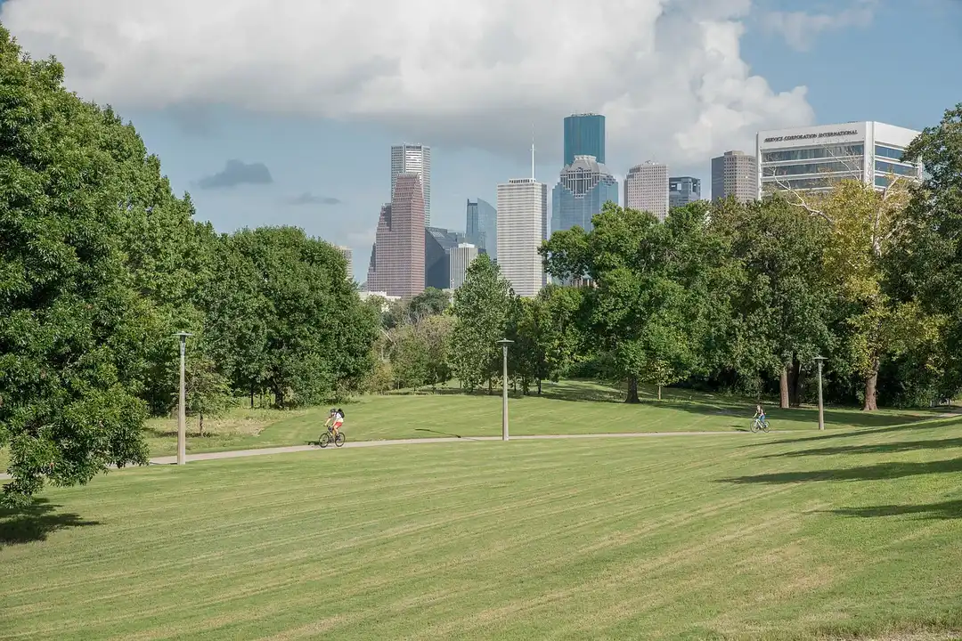 Allen House Apartments - Houston, TX 77019 | ApartmentGuide.com