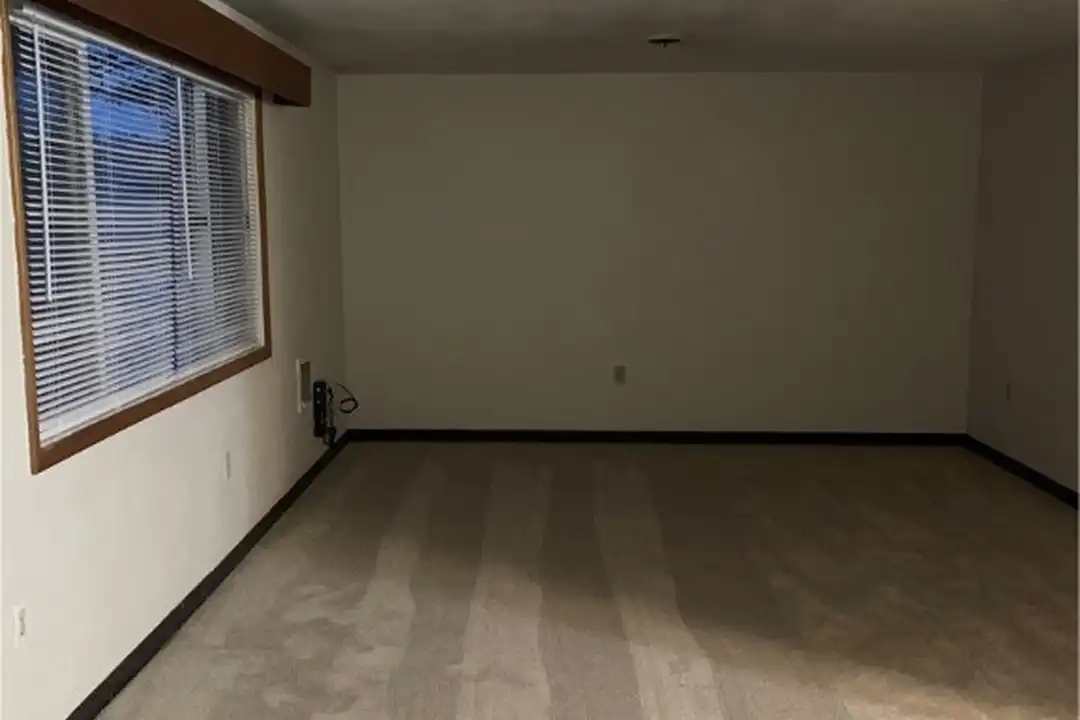 4 Peeptoad Rd - Scituate, RI 02857 | ApartmentGuide.com