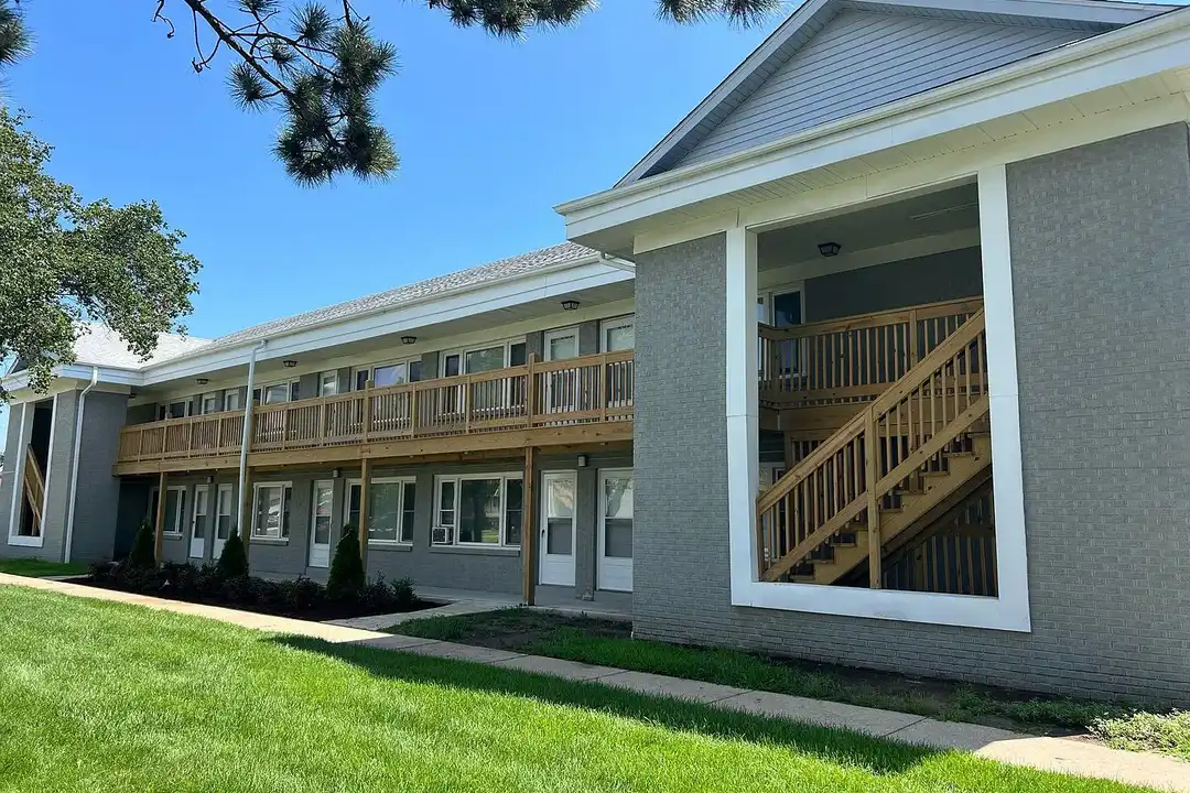 Harrison Beach - Rockford, IL 61108 | ApartmentGuide.com
