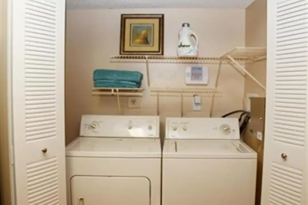 8210 Peters Rd - Plantation, FL 33324 | ApartmentGuide.com