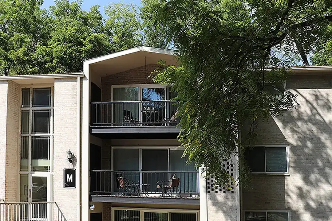 Wynnewood Park Apartments - Wyomissing, PA 19610 | ApartmentGuide.com