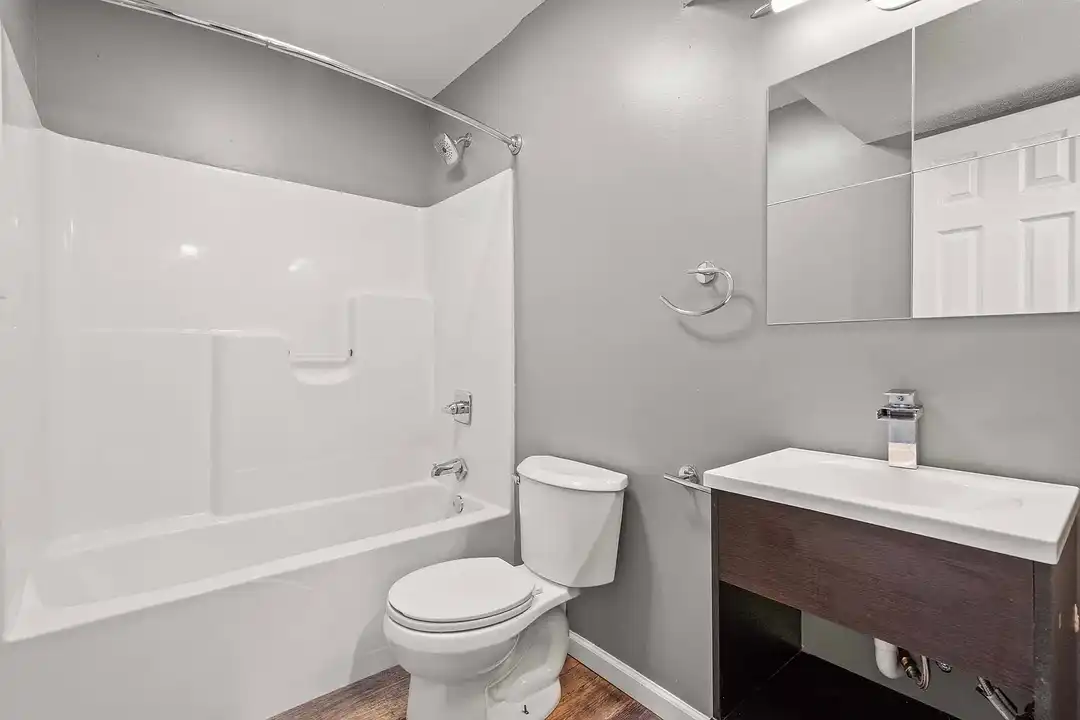 Mark One Plaza - Kansas City, MO 64124 | ApartmentGuide.com