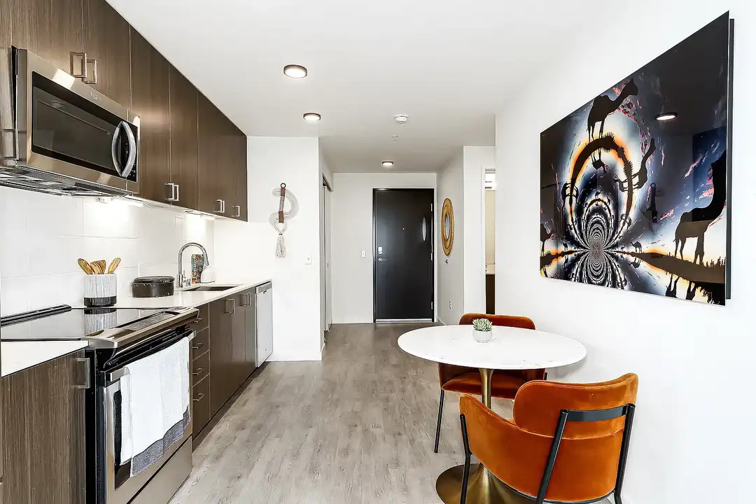 Midtown Square - Seattle, WA 98122 | ApartmentGuide.com