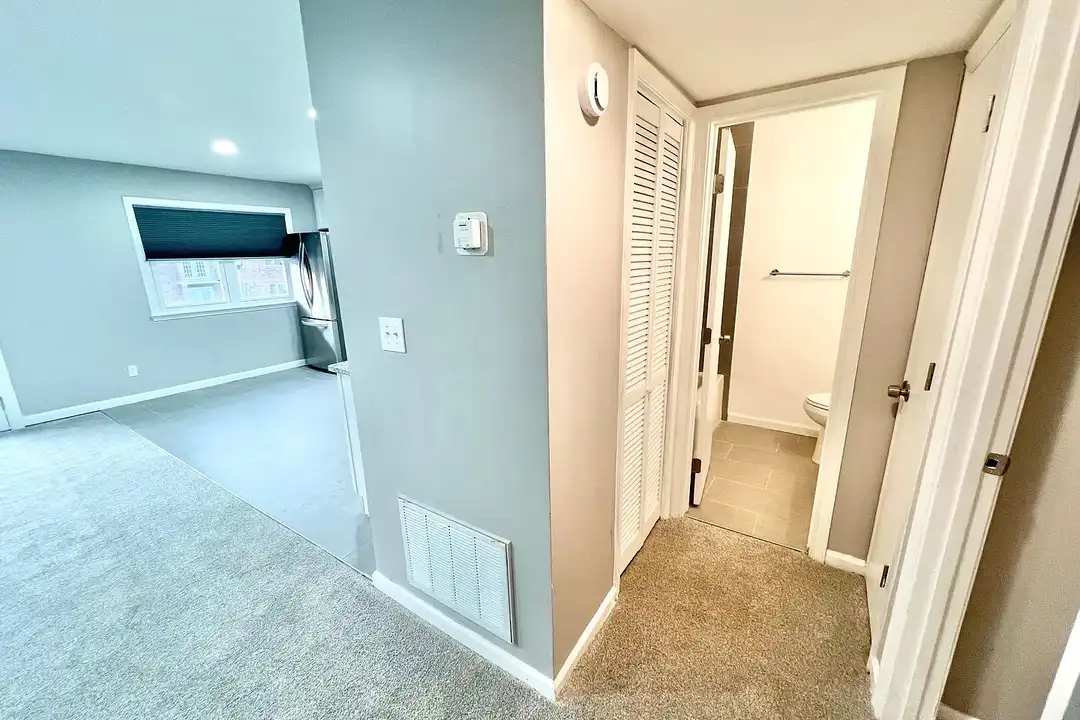 Meridian Apartments - Norfolk, VA 23502 | ApartmentGuide.com