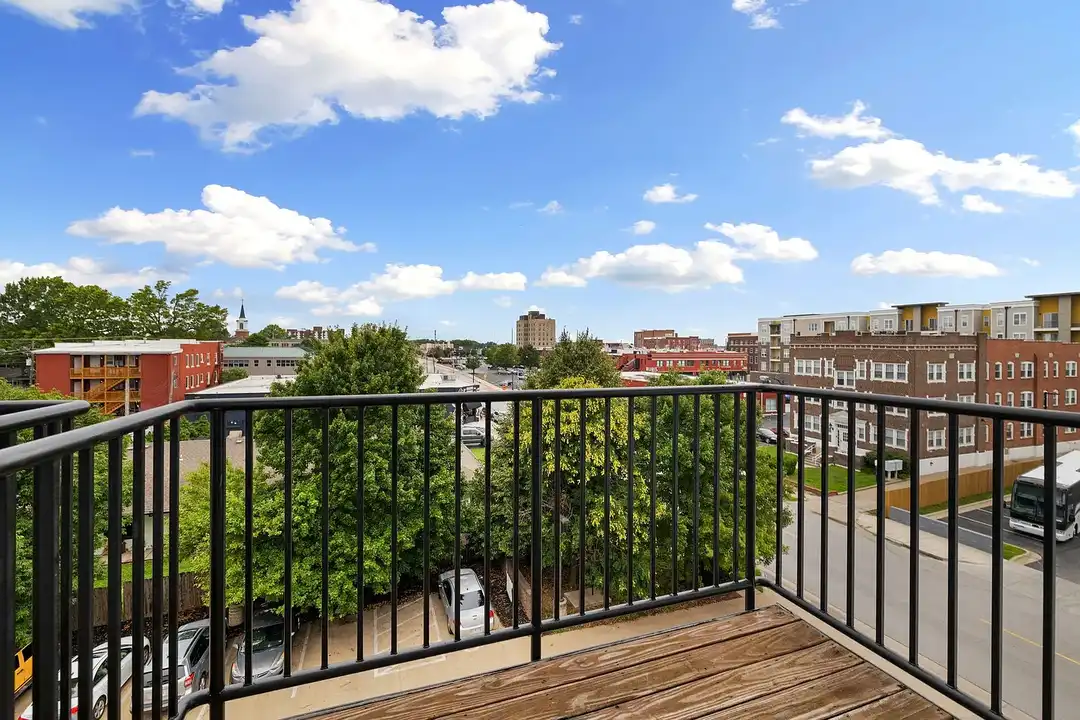 SoEl District Lofts - Springfield, MO 65806 | ApartmentGuide.com