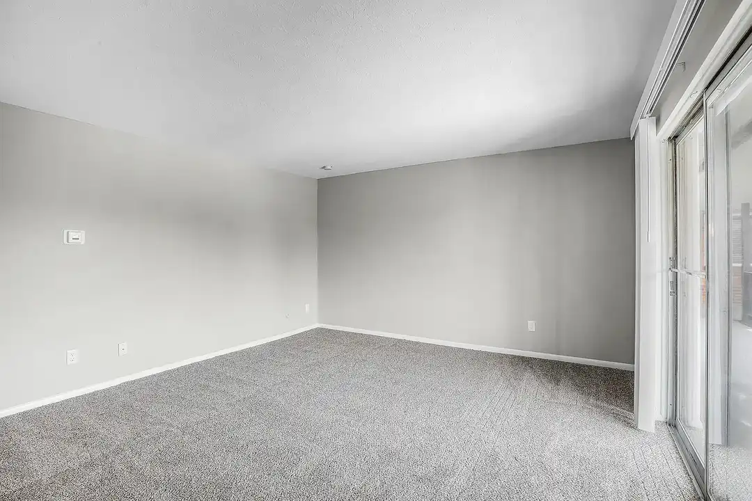 Thurber Gate - Columbus, OH 43215 | ApartmentGuide.com