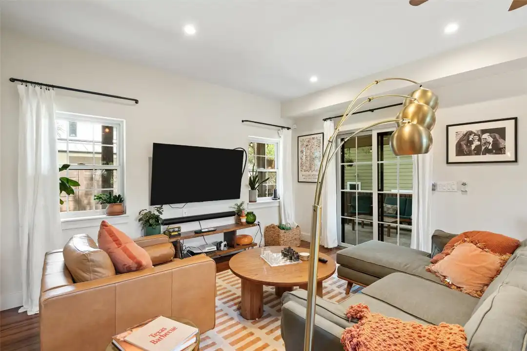 2205 S L Davis Ave unit 2 - Austin, TX 78702 | ApartmentGuide.com