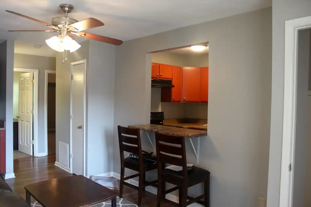 1426 Bradley Dr - Harrisonburg, VA 22801 | ApartmentGuide.com