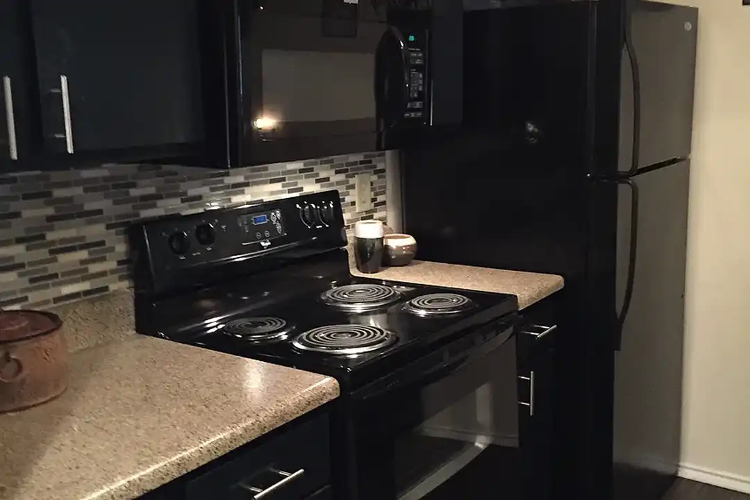 Windscape Apartments - Grand Prairie, TX 75052 | ApartmentGuide.com