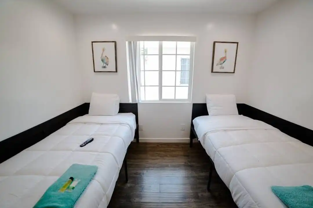 14836 Archwood St unit Private Room - Los Angeles, CA 91405 ...