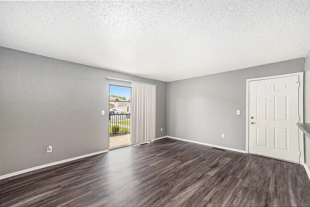 Park West Club - Monroe, MI 48162 | ApartmentGuide.com