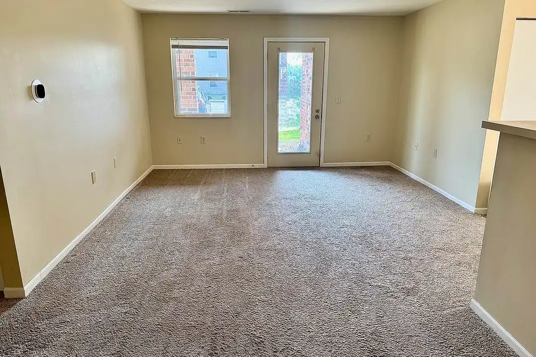 Hidden Ponds - Gas City, IN 46933 | ApartmentGuide.com