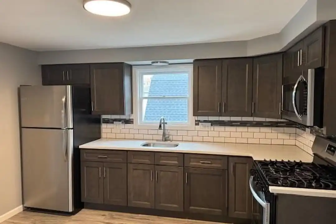 217 Cleveland Ave #2 - Mineola, NY 11501 | ApartmentGuide.com