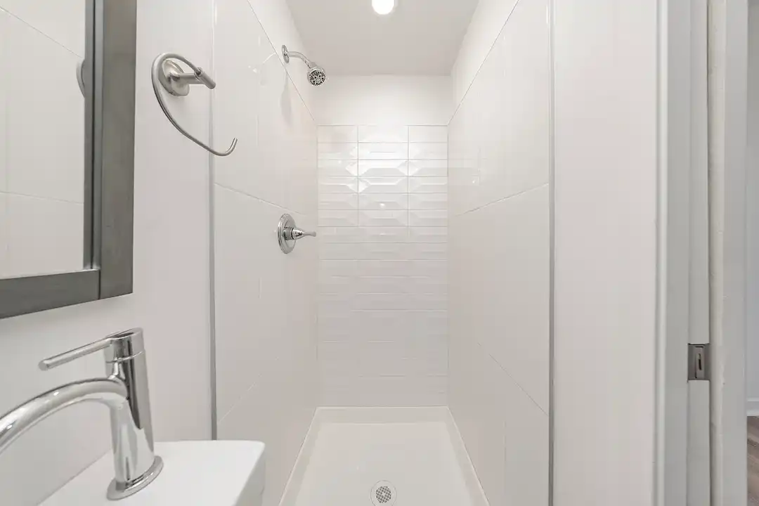 The Saxer Detroit - Detroit, MI 48202 | ApartmentGuide.com