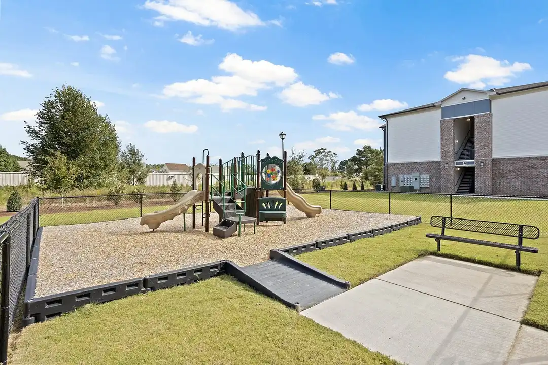 Peaks of Lexington - Lexington, SC 29072 | ApartmentGuide.com