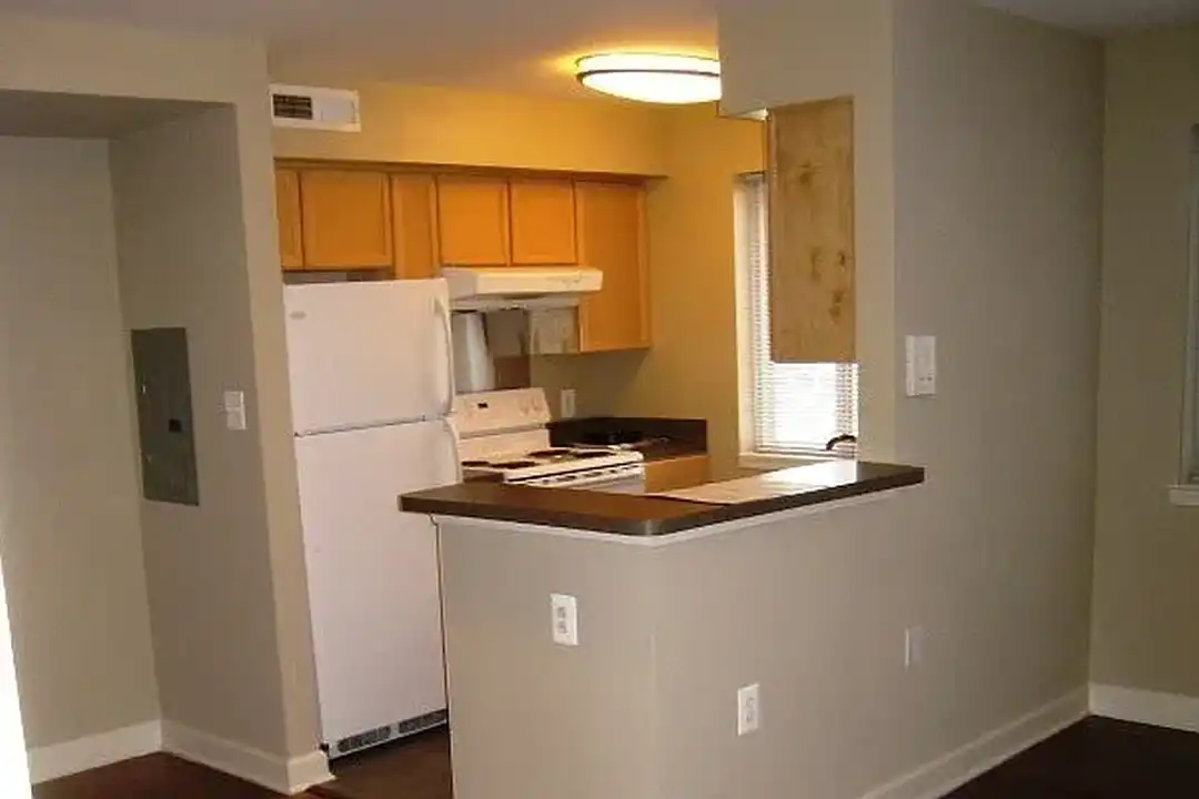 Bass Circle Apartments - Washington, DC 20019 | ApartmentGuide.com