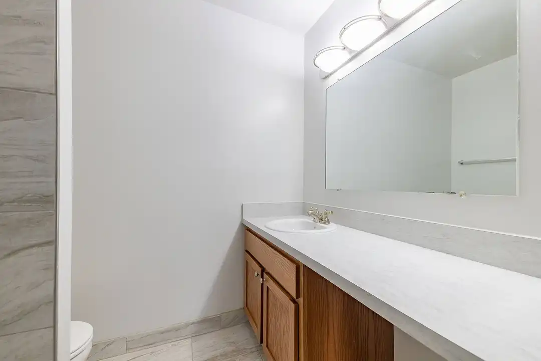 Waynewood Apartments - Westland, MI 48185 | ApartmentGuide.com