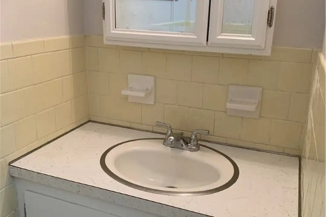 4 Peeptoad Rd - Scituate, RI 02857 | ApartmentGuide.com