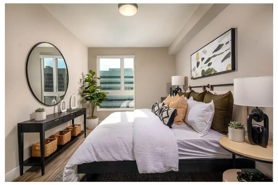 The DeMilo - Inglewood, CA 90301 | ApartmentGuide.com