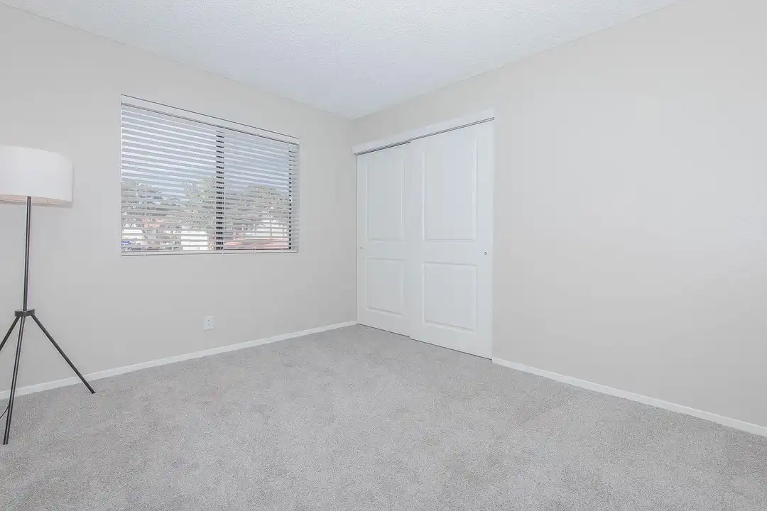 V Lane - Las Vegas, NV 89121 | ApartmentGuide.com