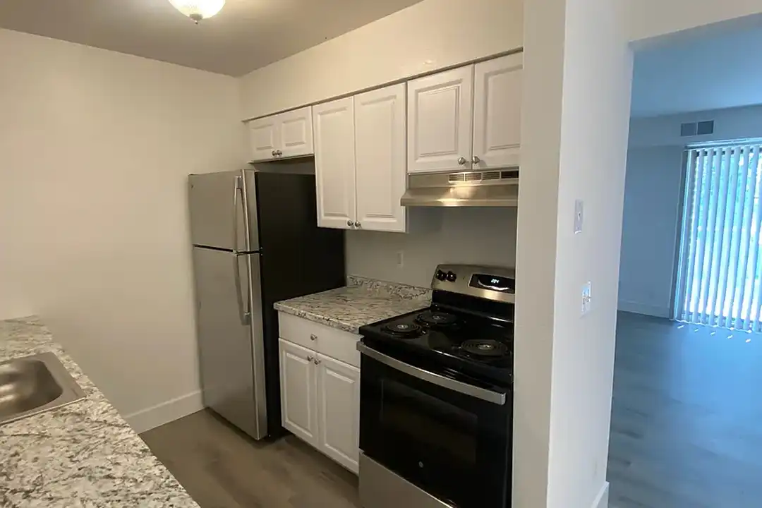 Washington Place Apartments - Clinton Township, MI 48035 ...