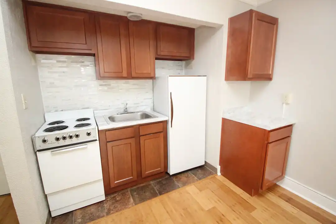 The Adrian - Pittsburgh, PA 15213 | ApartmentGuide.com