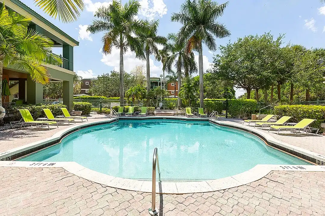 Club Mira Lago Apartments - Coral Springs, FL 33071 | ApartmentGuide.com