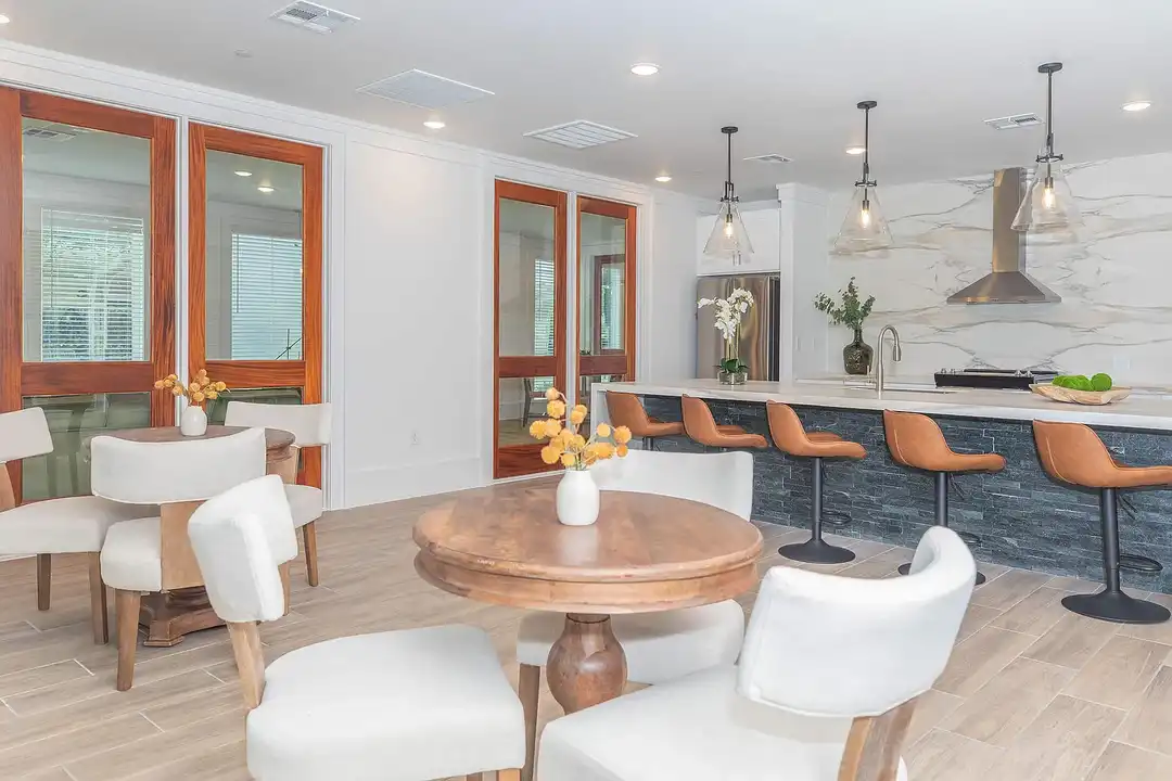 Harrisburg Lofts - Houston, TX 77003 | ApartmentGuide.com