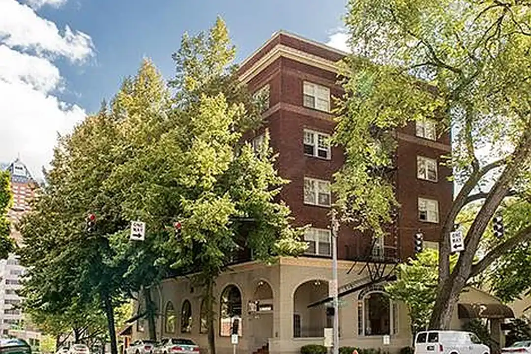 Regency Apartments - Portland, OR 97201 | ApartmentGuide.com