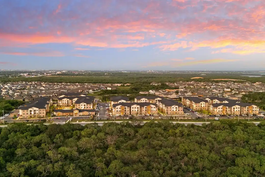 Los Arcos at Vida - San Antonio, TX 78224 | ApartmentGuide.com