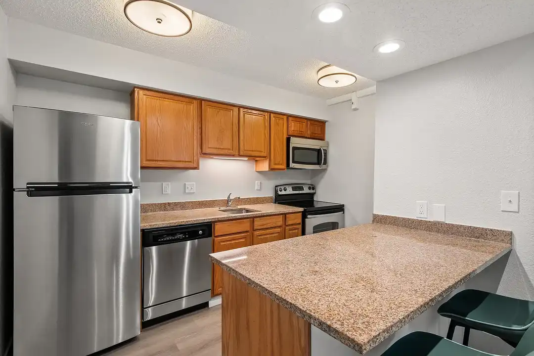 The Landings of Madison Heights - Madison Heights, MI 48071 ...