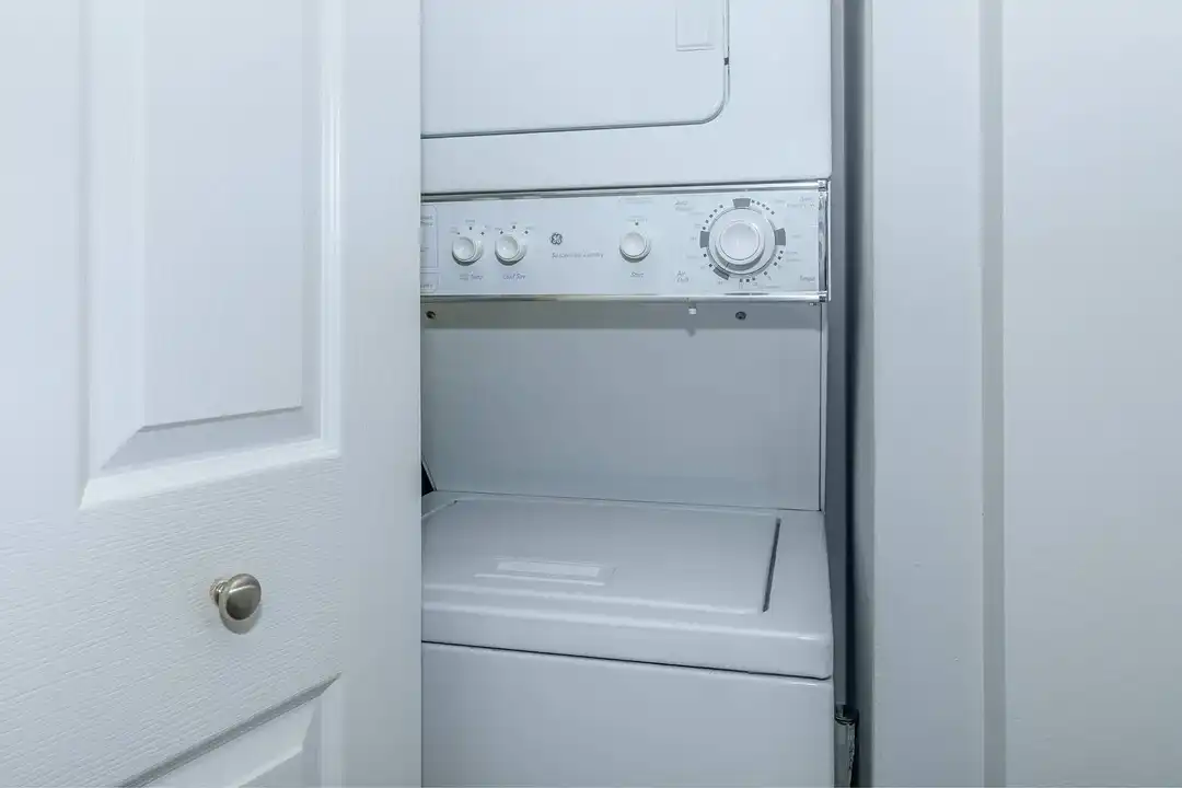 Fox Valley Villages - Aurora, IL 60504 | ApartmentGuide.com