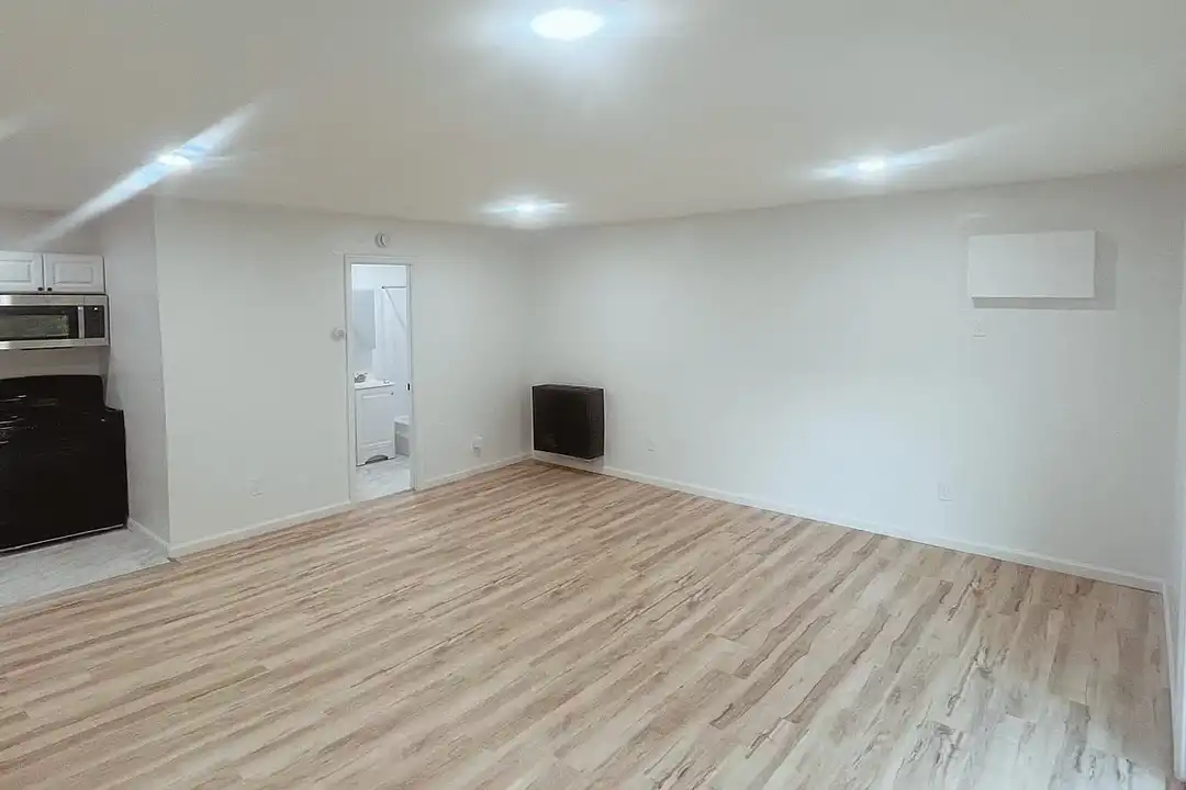 Clinton Villas - Irvington, NJ 07111 | ApartmentGuide.com