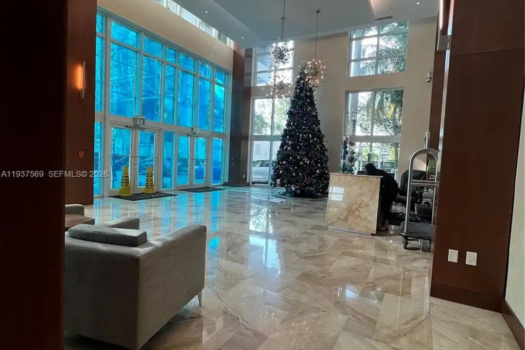 31 SE 5th St unit 3308 - Miami, FL 33131 | ApartmentGuide.com