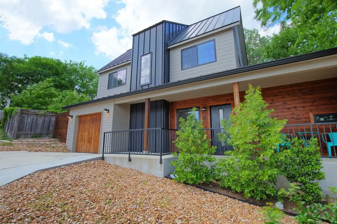 2205 S L Davis Ave unit 2 - Austin, TX 78702 | ApartmentGuide.com