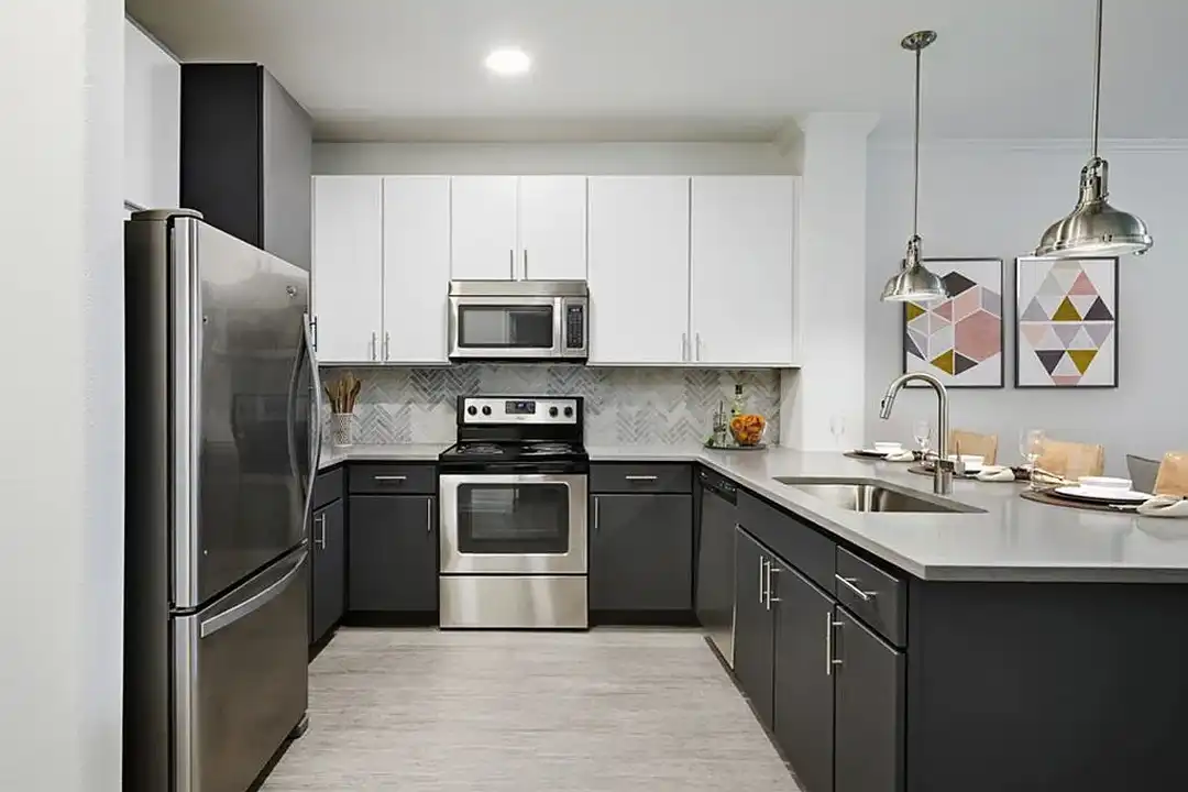 Camden Heights - Houston, TX 77007 | ApartmentGuide.com