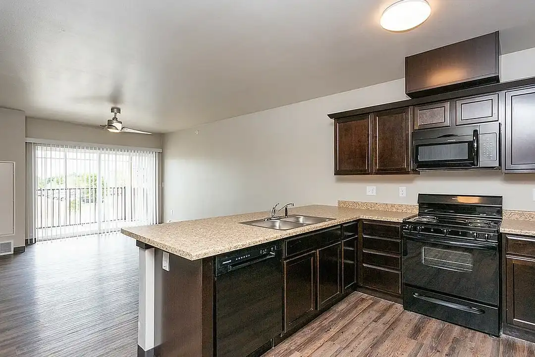 Sonoma Square - Cedar Rapids, IA 52404 | ApartmentGuide.com