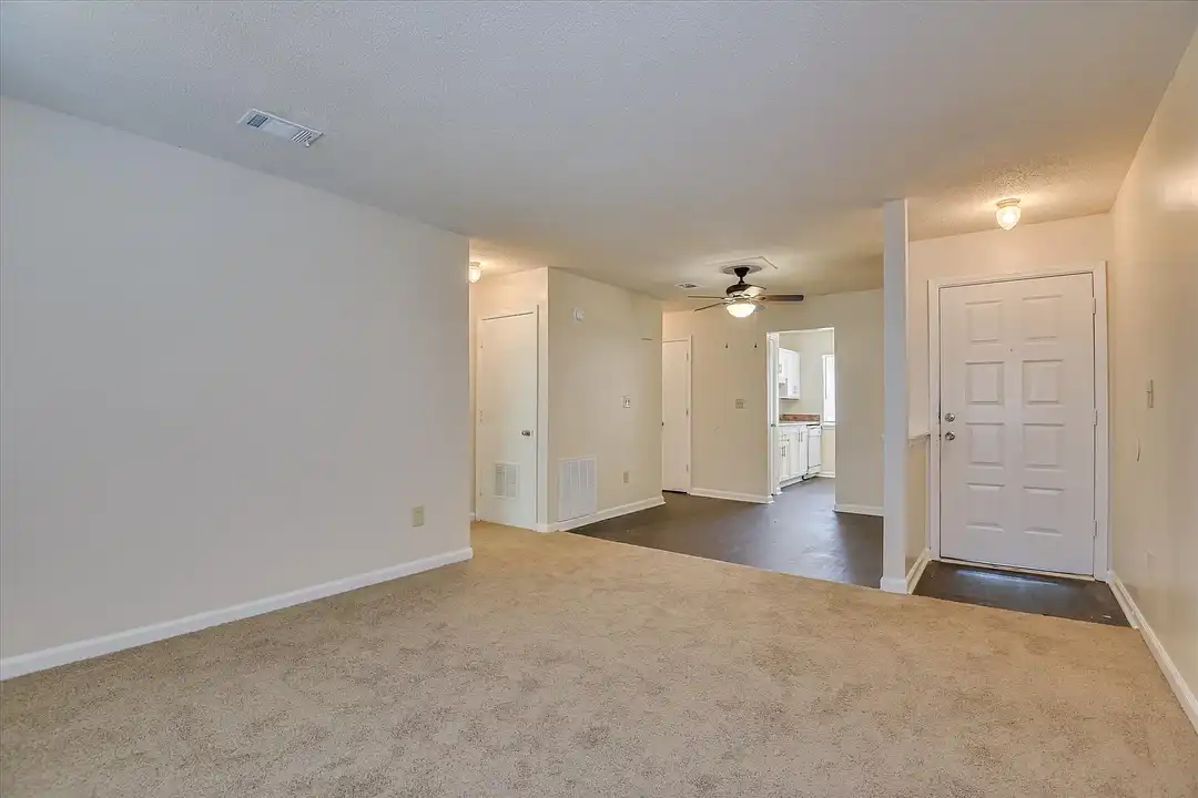Regency Village - Augusta, GA 30906 | ApartmentGuide.com
