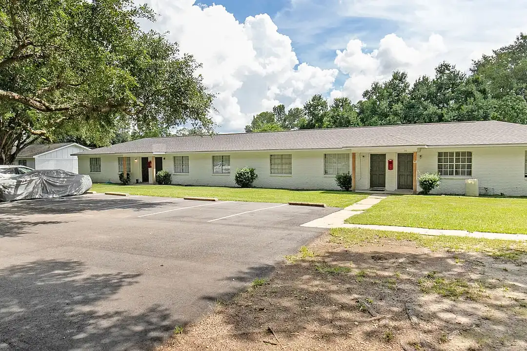 Saraland Portfolio - Saraland, AL 36571 | ApartmentGuide.com