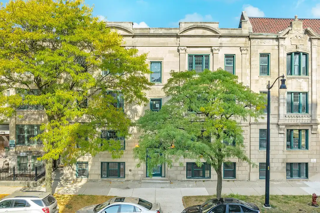 The Saxer Detroit - Detroit, MI 48202 | ApartmentGuide.com