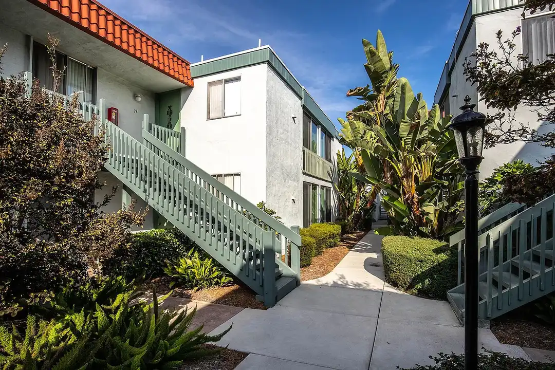 Castilian Apartments - San Diego, CA 92116 | ApartmentGuide.com
