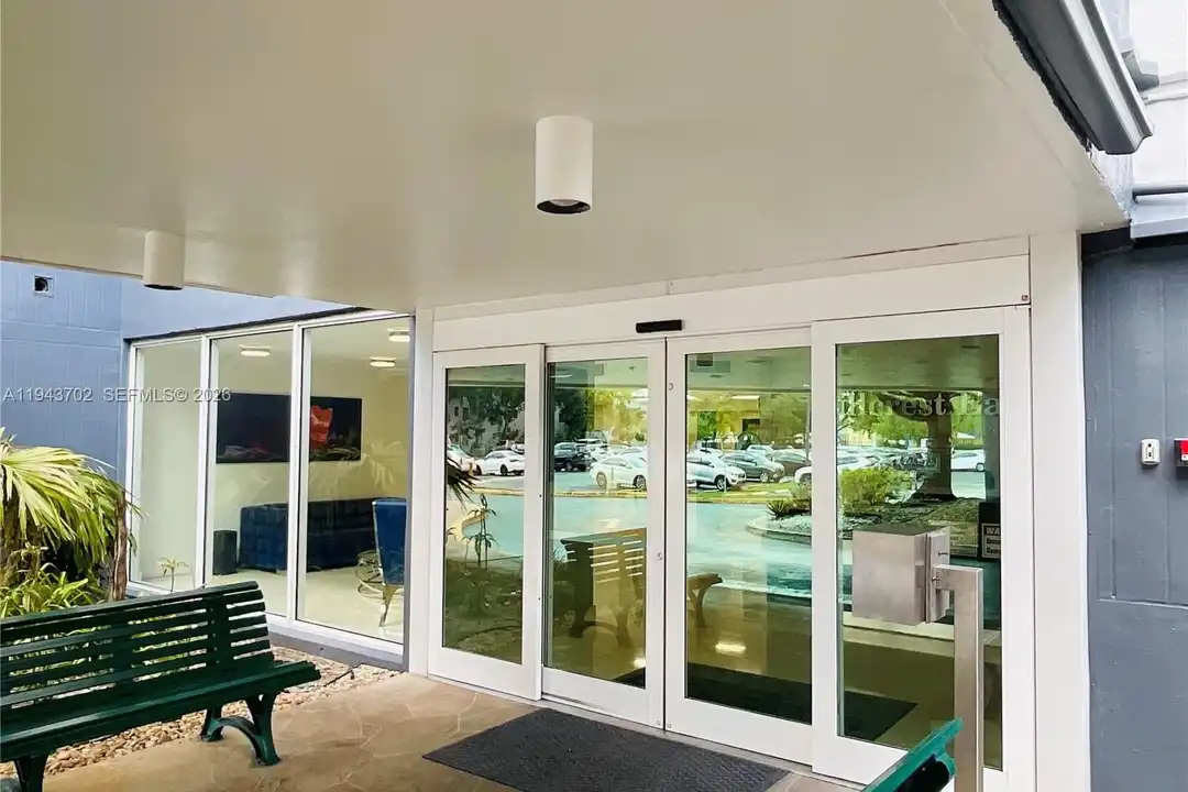 919 Hillcrest Dr #304 - Hollywood, FL 33021 | ApartmentGuide.com