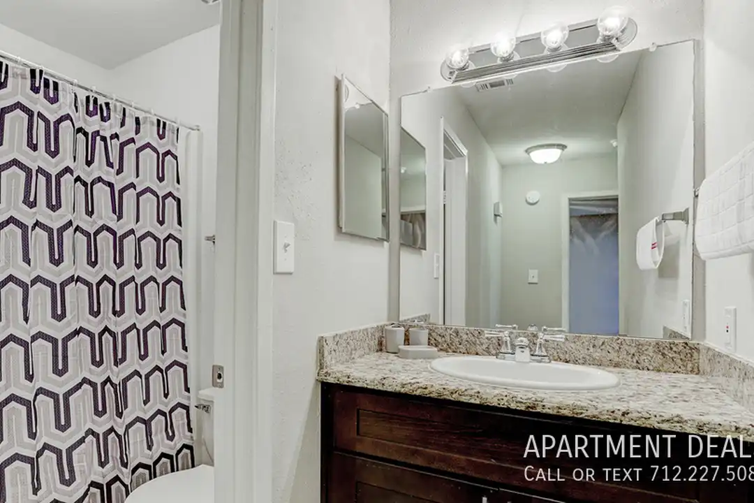 2707 13th Ave N - Texas City, TX 77590 | ApartmentGuide.com