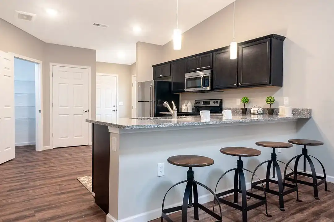 Redwood Kent - Kent, OH 44240 | ApartmentGuide.com