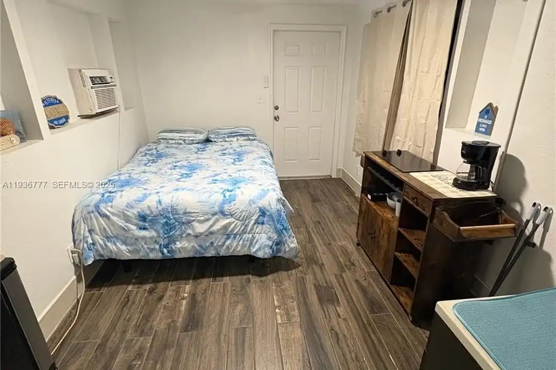 2315 Cleveland St #0 - Hollywood, FL 33020 | ApartmentGuide.com