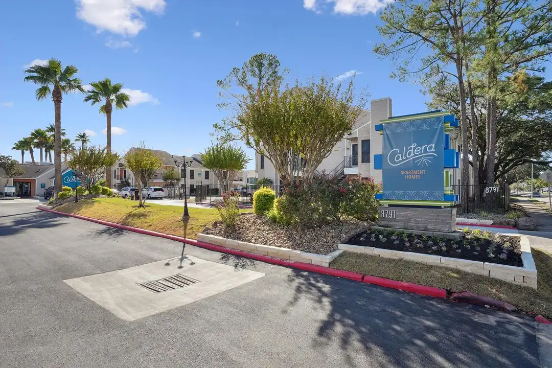 Caldera Apartment Homes - Houston, TX 77080 | ApartmentGuide.com