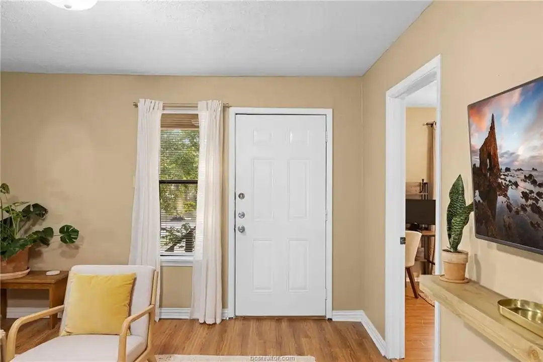 805 San Pedro Dr #C - College Station, TX 77845 | ApartmentGuide.com