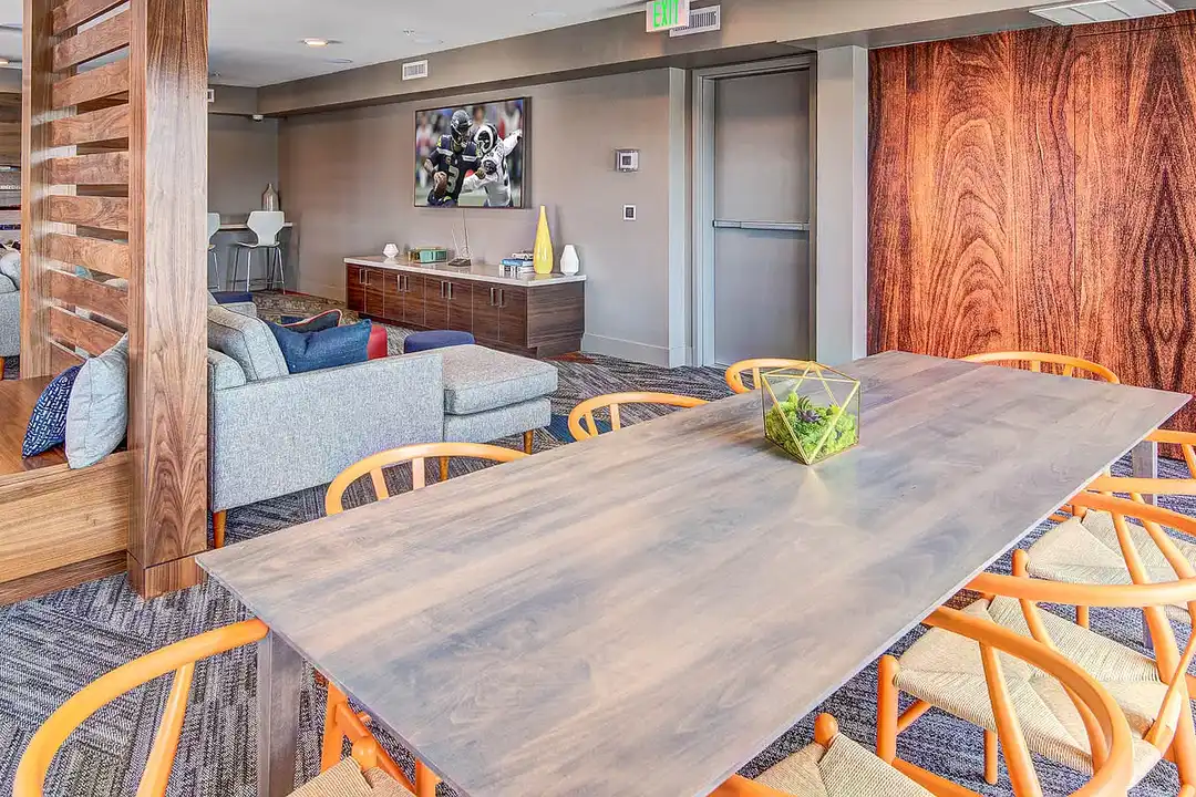 Lane - Seattle, WA 98125 | ApartmentGuide.com