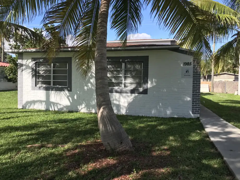 1985 NE 172nd St unit 4 - North Miami Beach, FL 33162 | ApartmentGuide.com