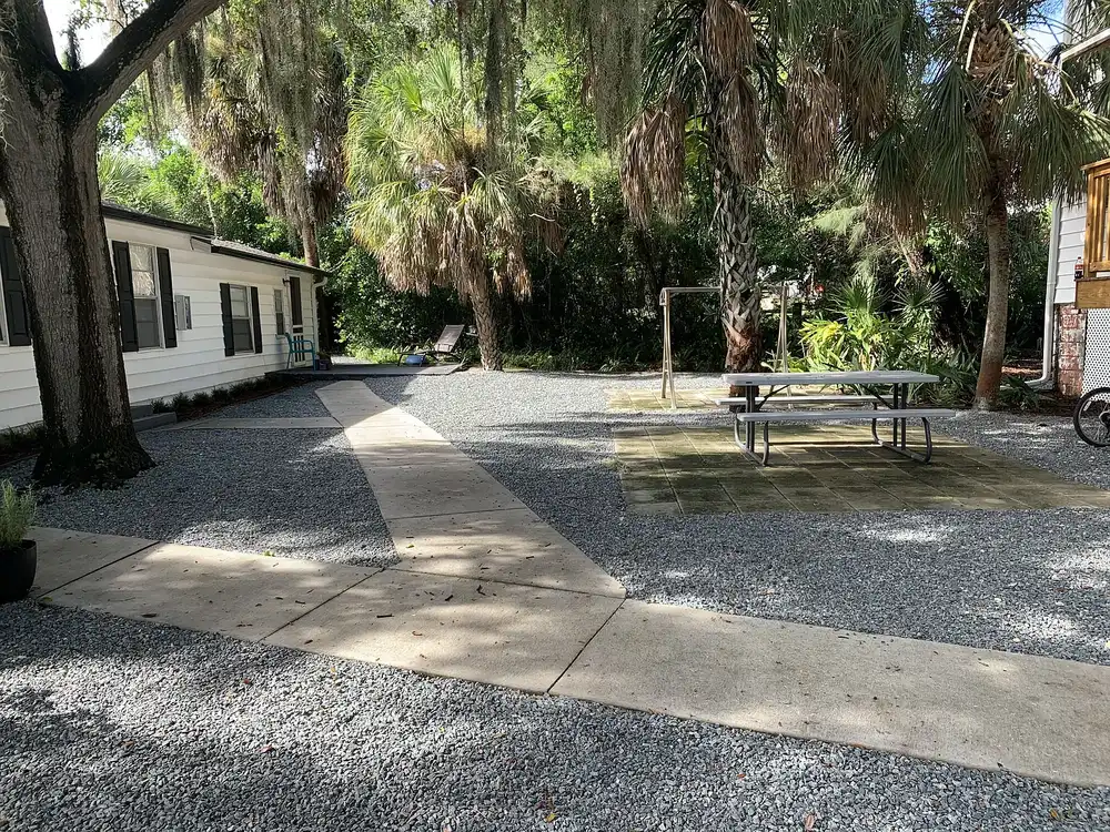 Apache Trail Apartments - Clearwater, FL 33755 | ApartmentGuide.com